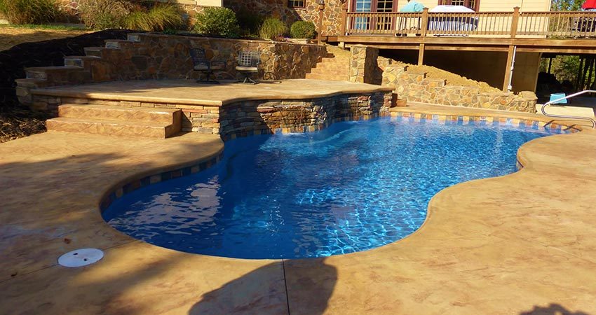 Aquamarine Pools | Cincinnati Fiberglass Pool Construction